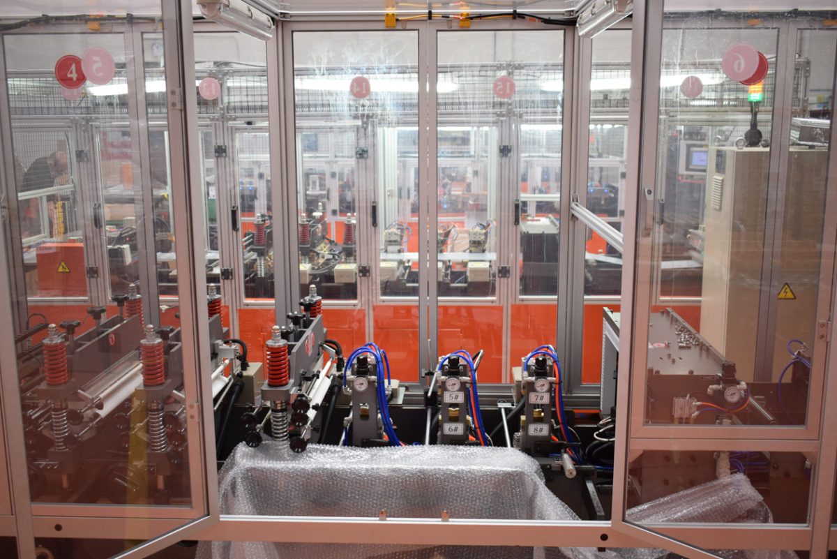 New machine for manufacturing porcine seminal blisters | Magapor